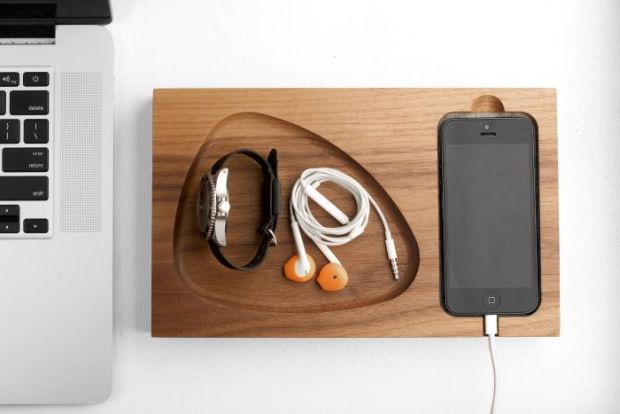 Tinsel & Timber hölzerne iPhone Docking Station › pur natur